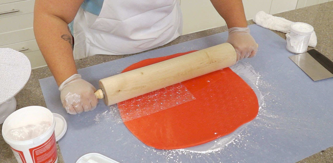 How To Make A 2 Tier Valentine s Day Heart Shaped Cake Cakes How To Make A 2 Tier Valentine s Day Heart Shaped Cake Cakes