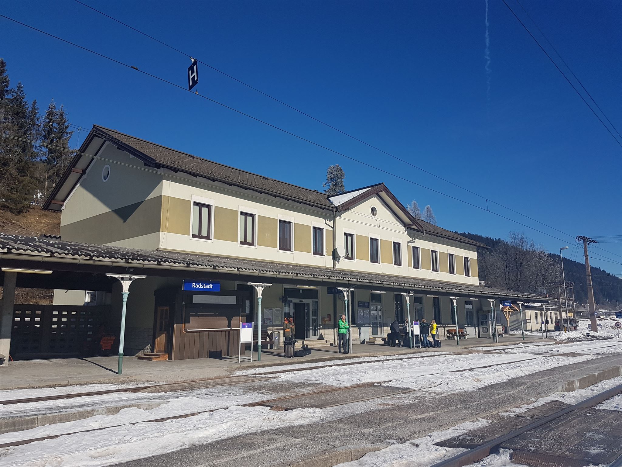 GC8JCHD Bahnhof Radstadt (Traditional Cache) in Salzburg, Austria created by schmaal166 ...