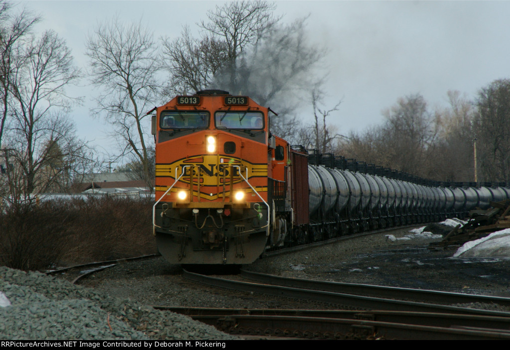CSX K040, BNSF #5013 [GE Dash 9-44CW], BNSF #4031 [GE Dash 9-44CW], BNSF #5925 [GE ES44AC]