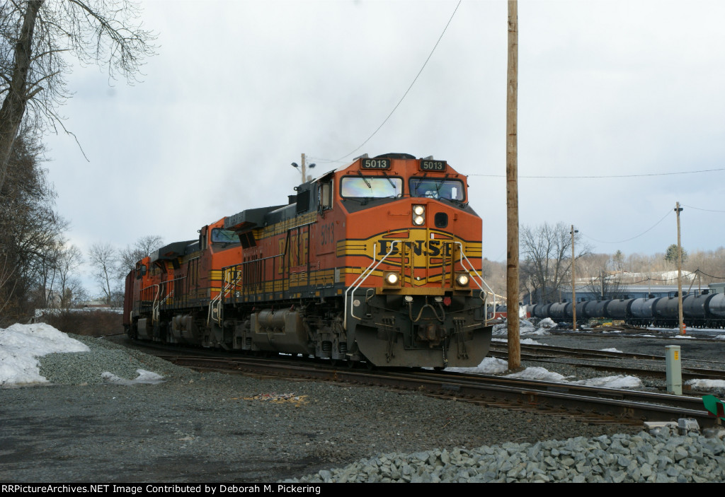 CSX K040, BNSF #5013 [GE Dash 9-44CW], BNSF #4031 [GE Dash 9-44CW], BNSF #5925 [GE ES44AC]