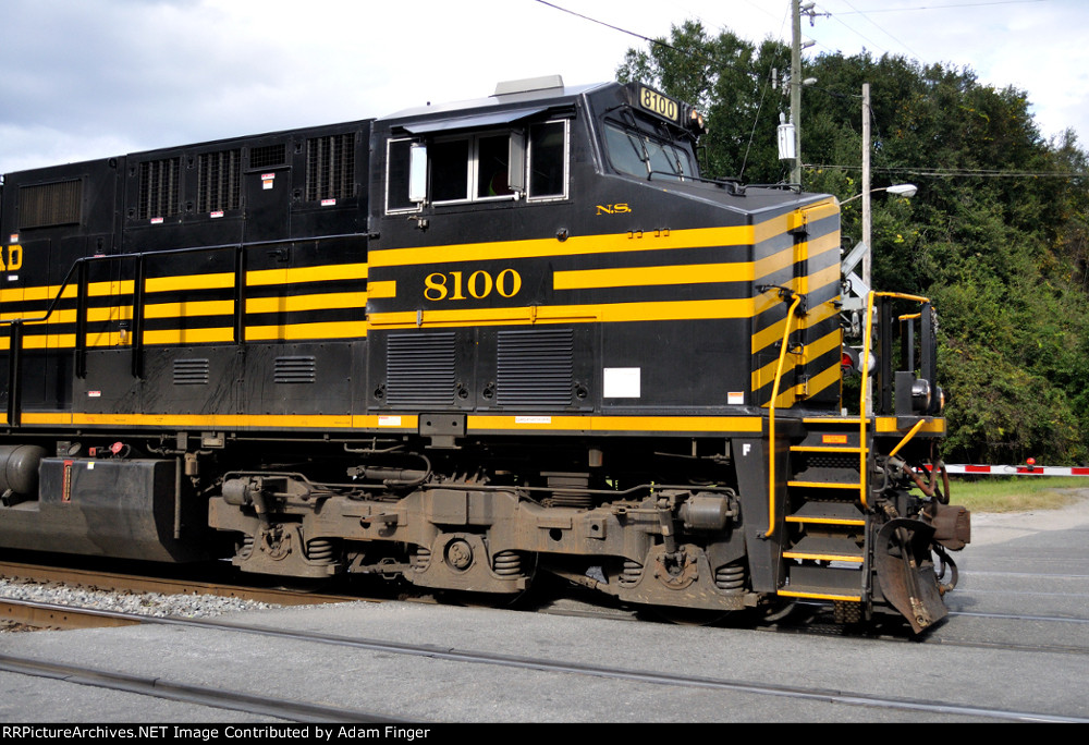 NS 8100