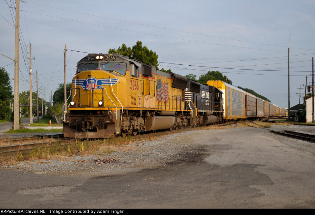 UP 3966 on NS 285