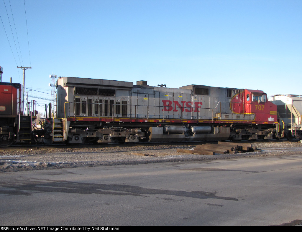 BNSF 707