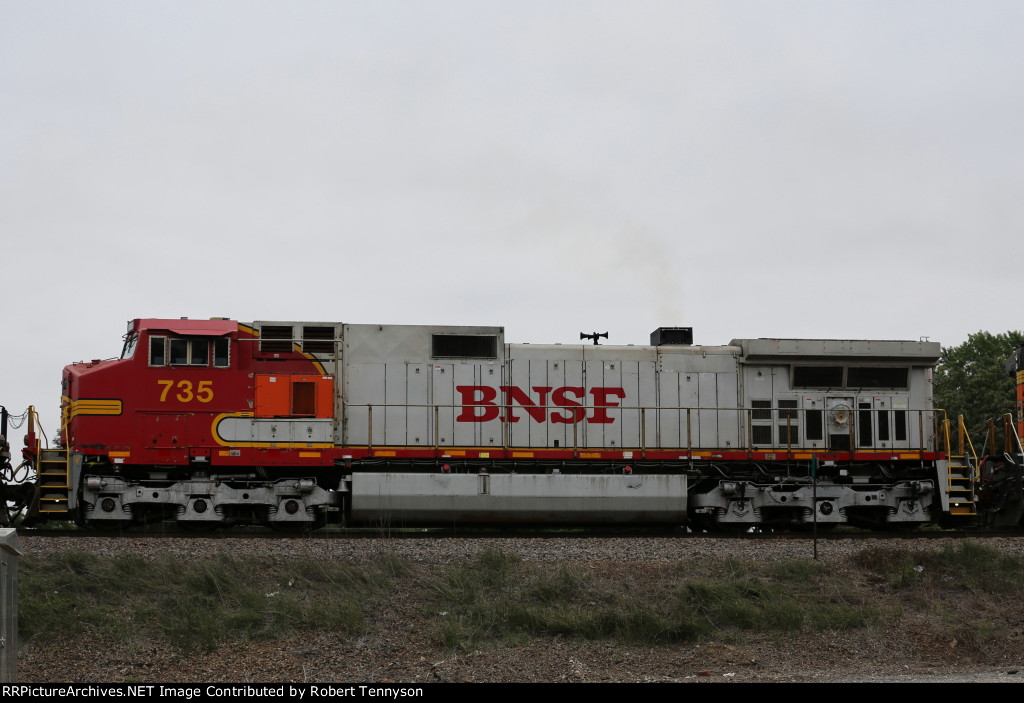 BNSF 735