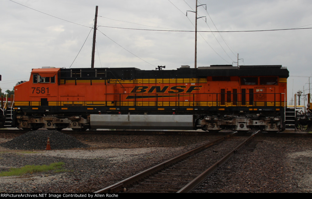 BNSF 7581