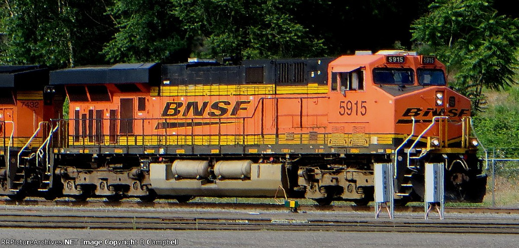 BNSF 5915