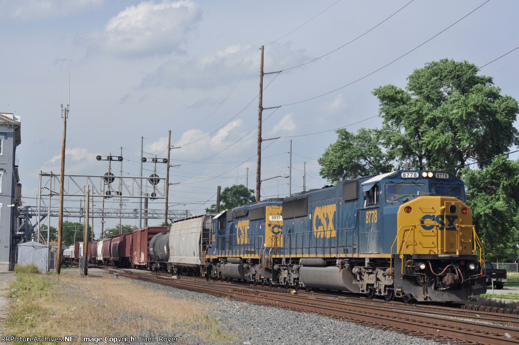 CSXT 8778 On CSX Q 507 Southbound