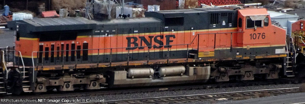 BNSF 1076