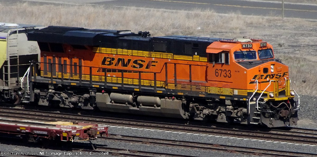 BNSF 6733