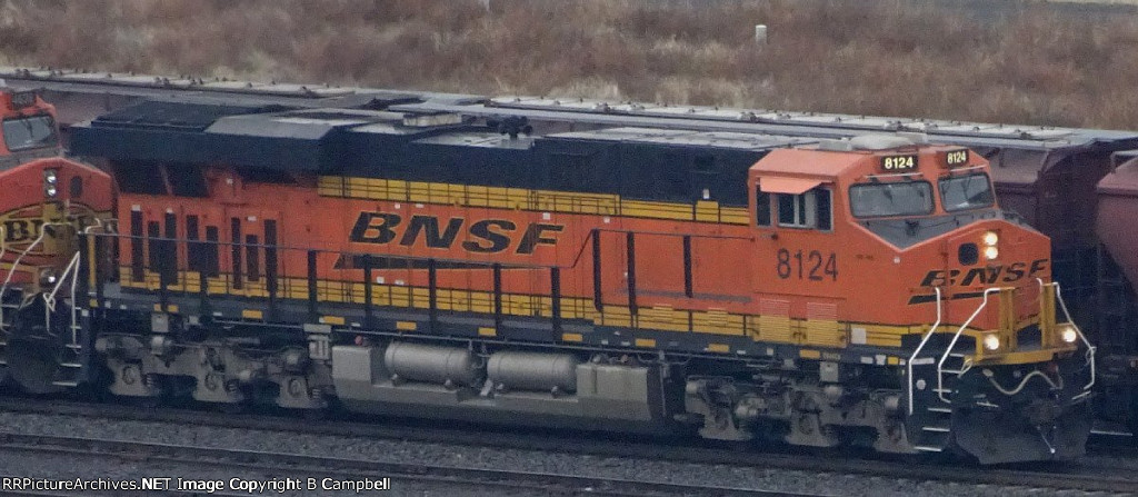 BNSF 8124