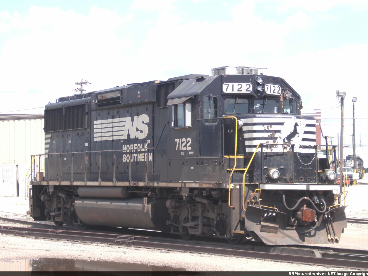 NS 7122