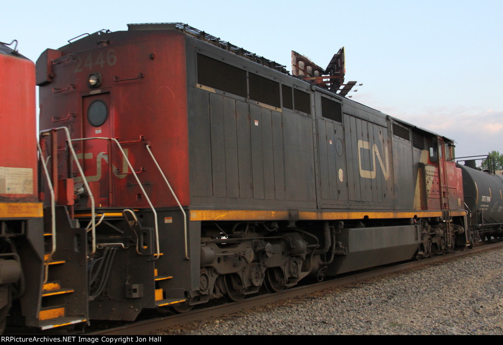 CN 2446