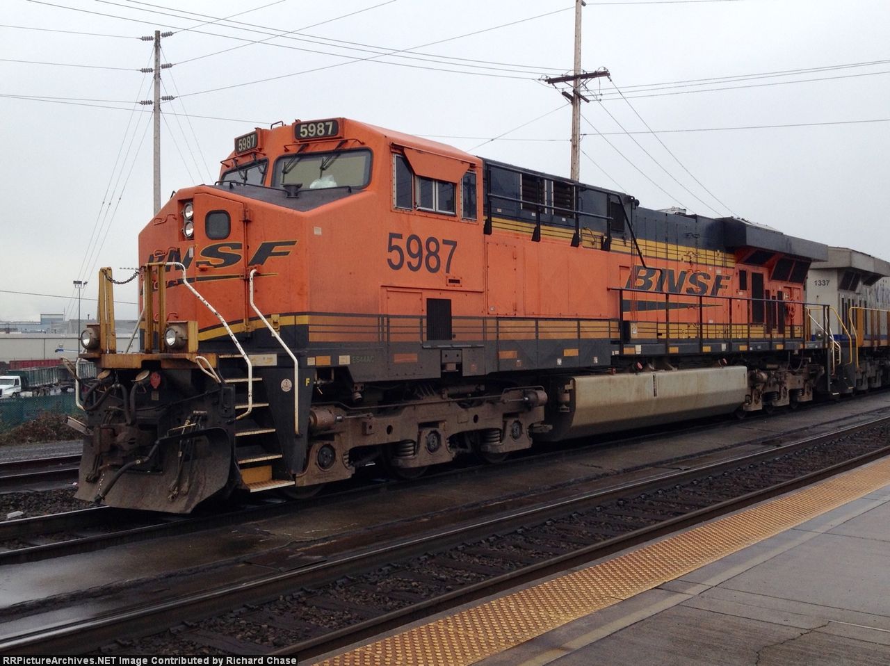 BNSF 5987