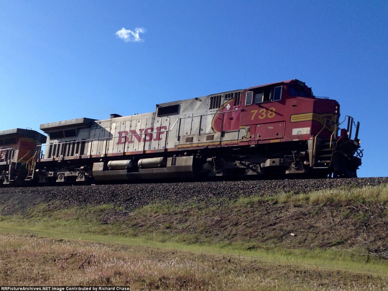 BNSF 738