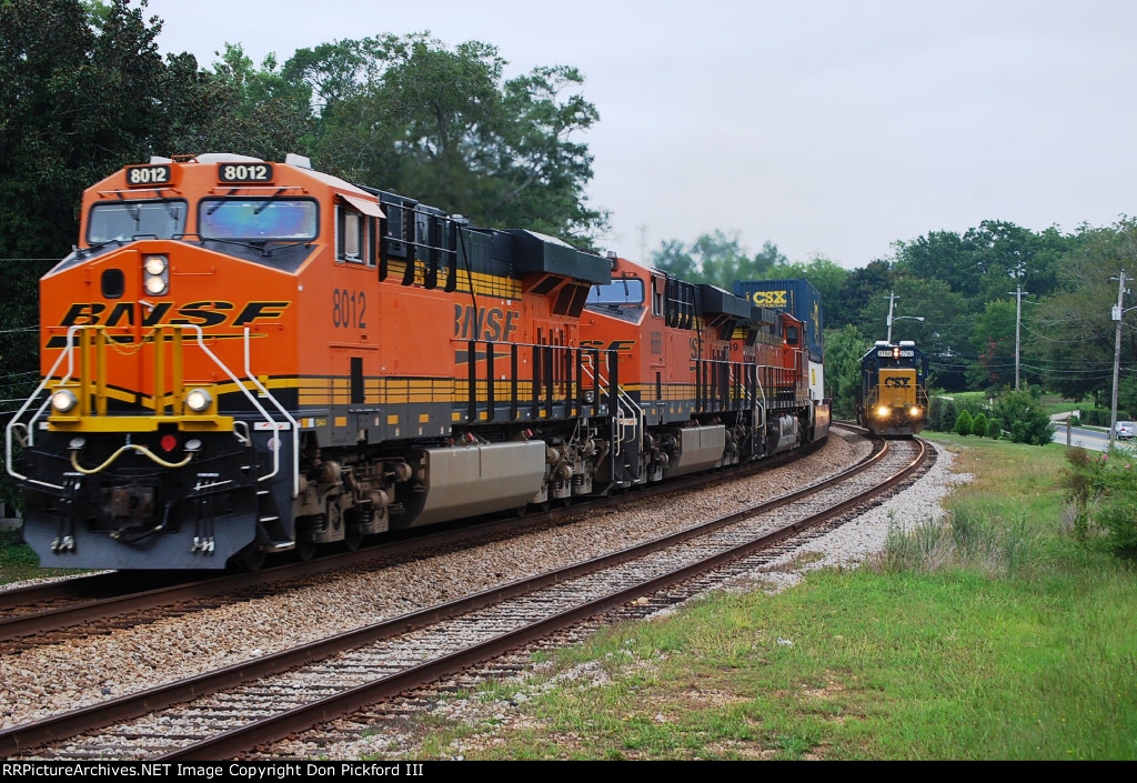 BNSF 8012