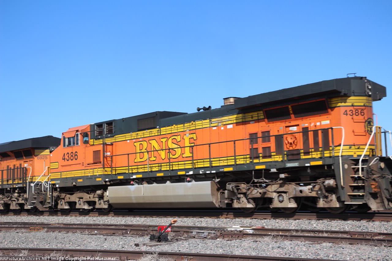 BNSF 4386