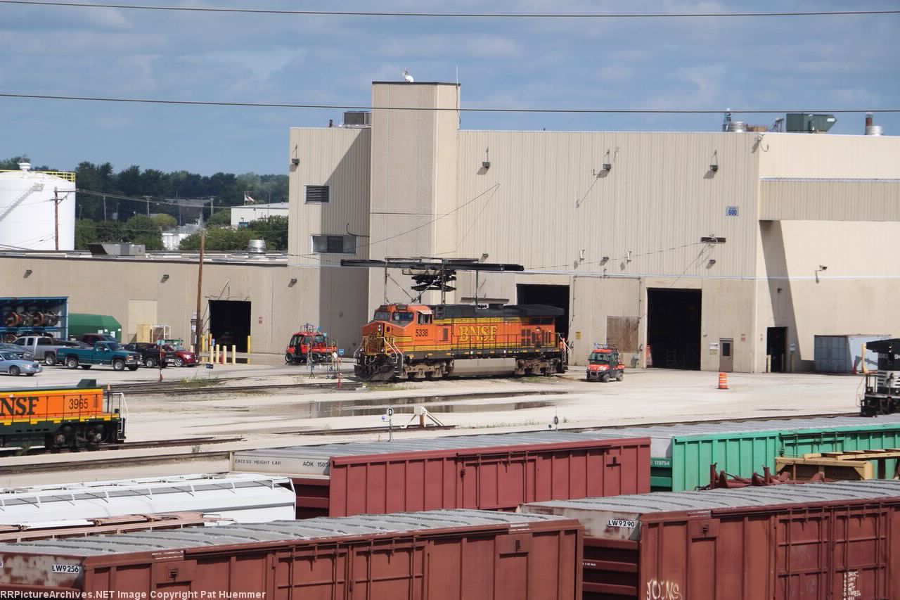 BNSF 5338