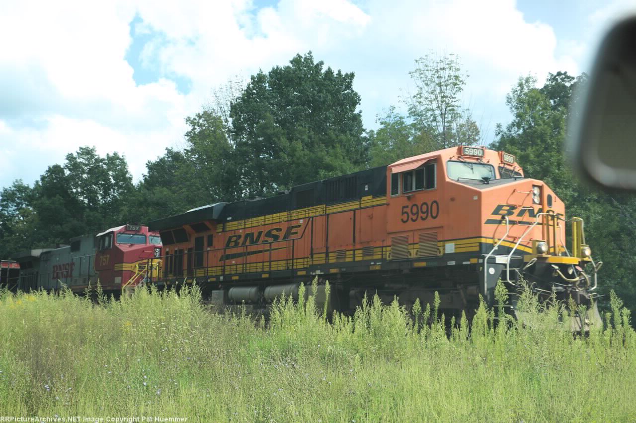 BNSF 5990