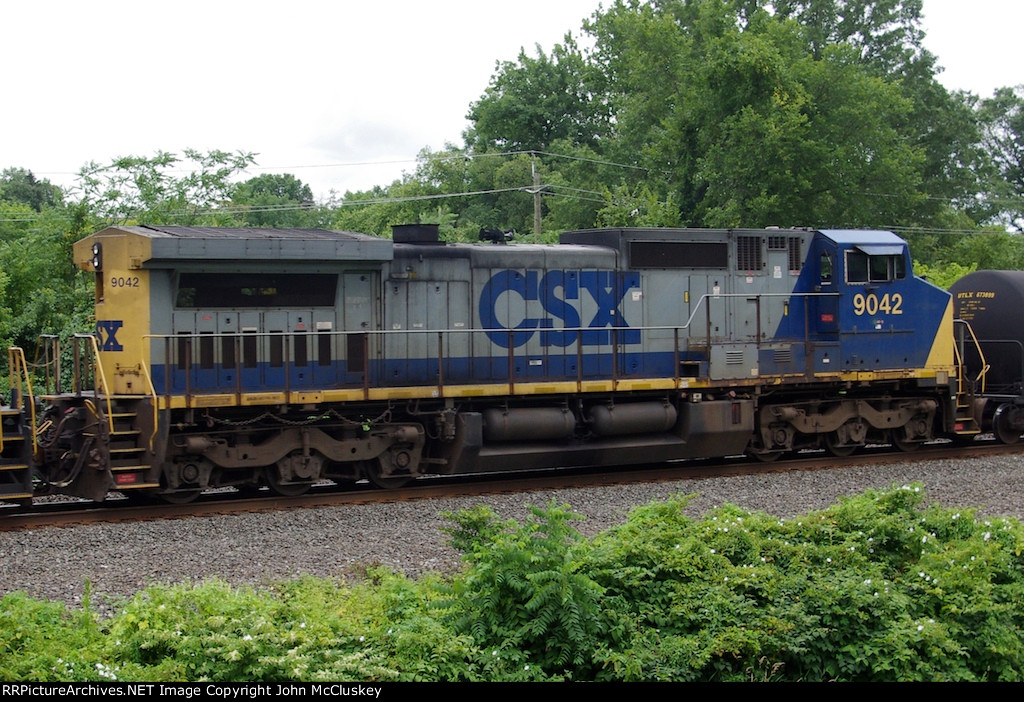 CSX 9042