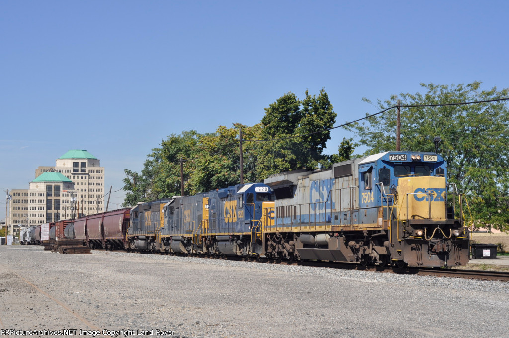 CSXT 7504 On CSX Q 501 Eastbound