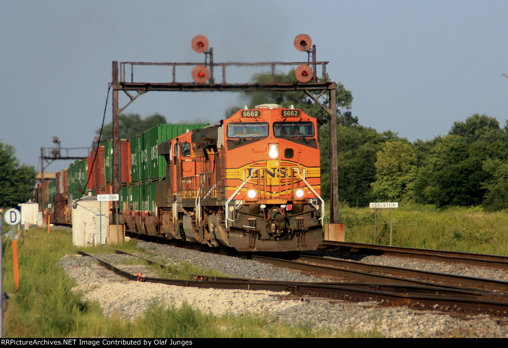 BNSF 5662