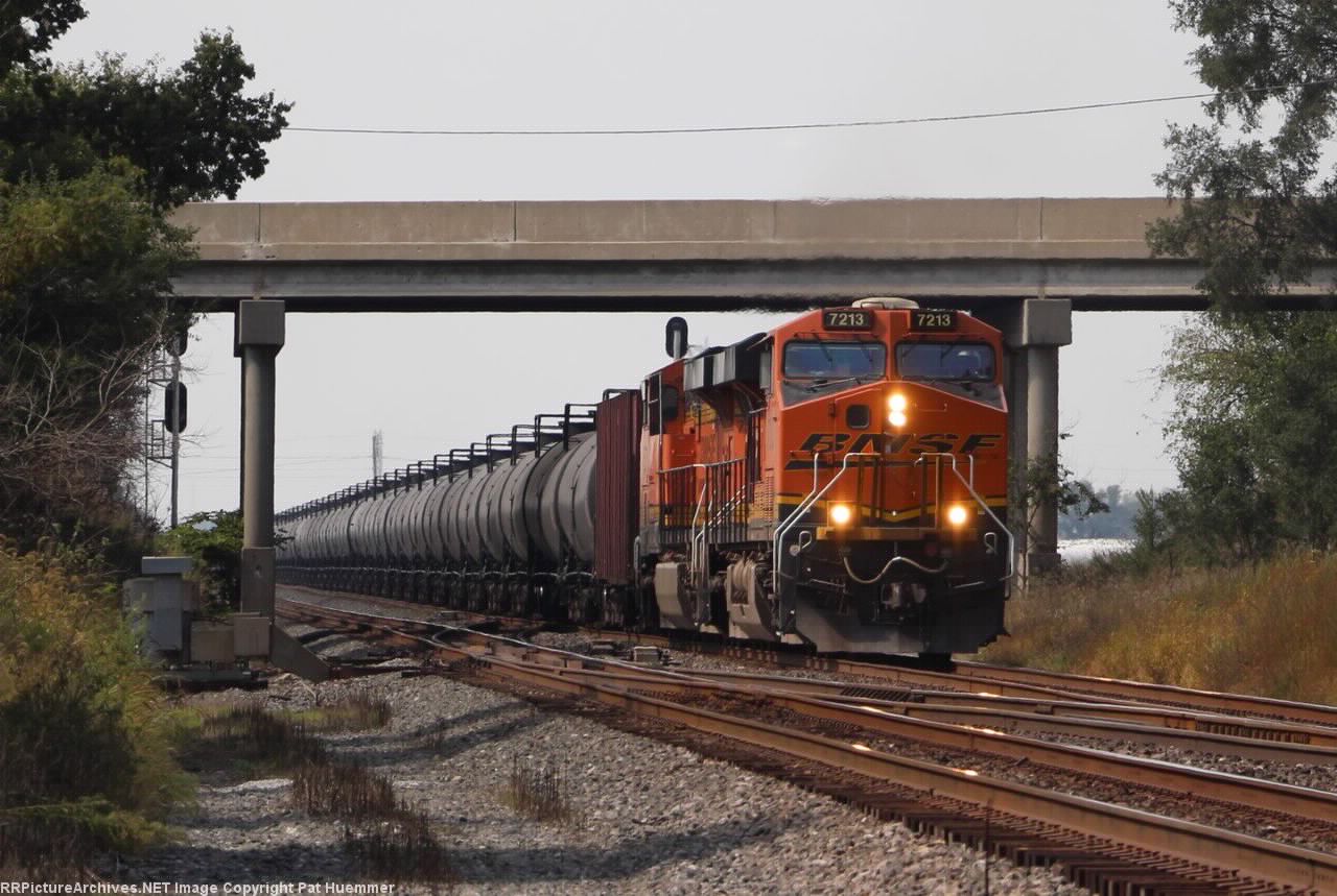 BNSF 7213