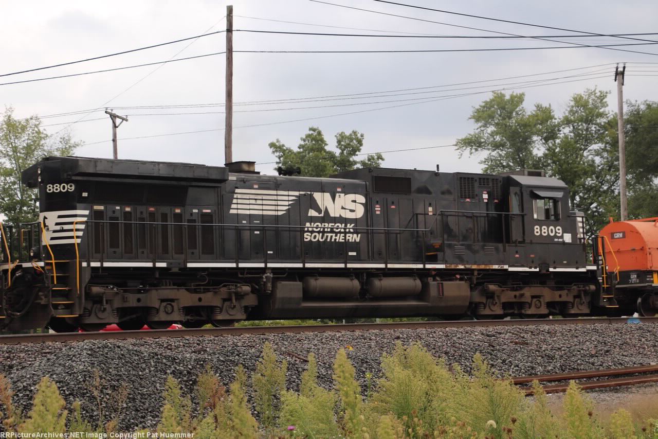 NS 8809