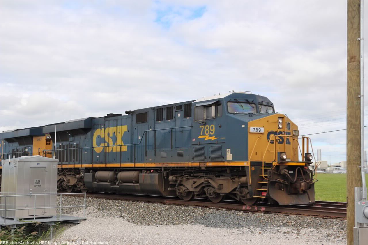 CSX 789