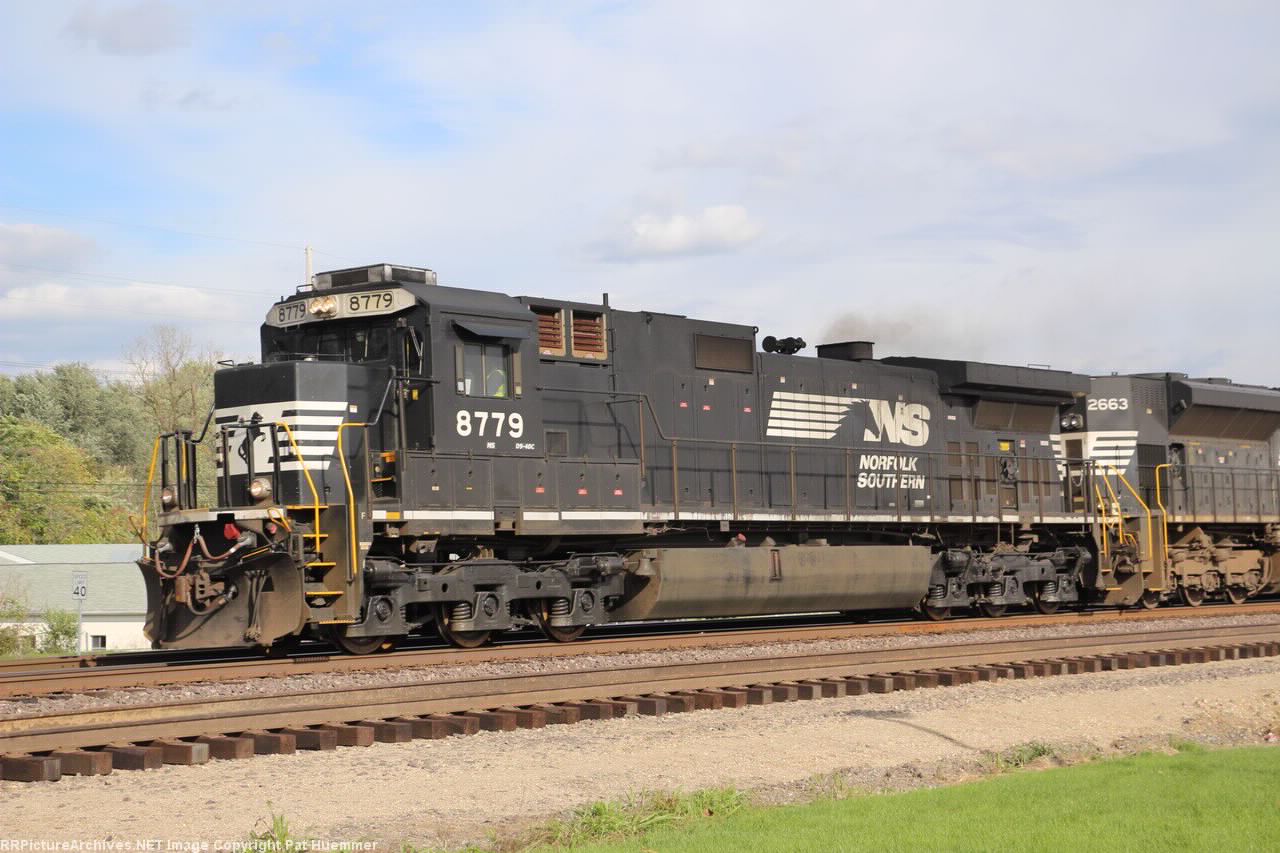 NS 8779