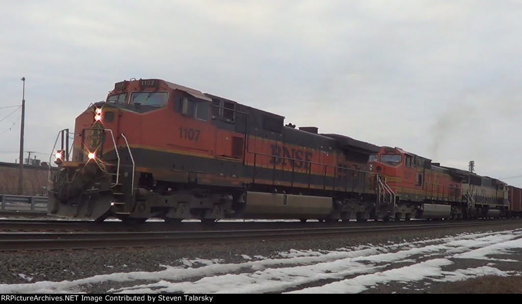 BNSF 1107