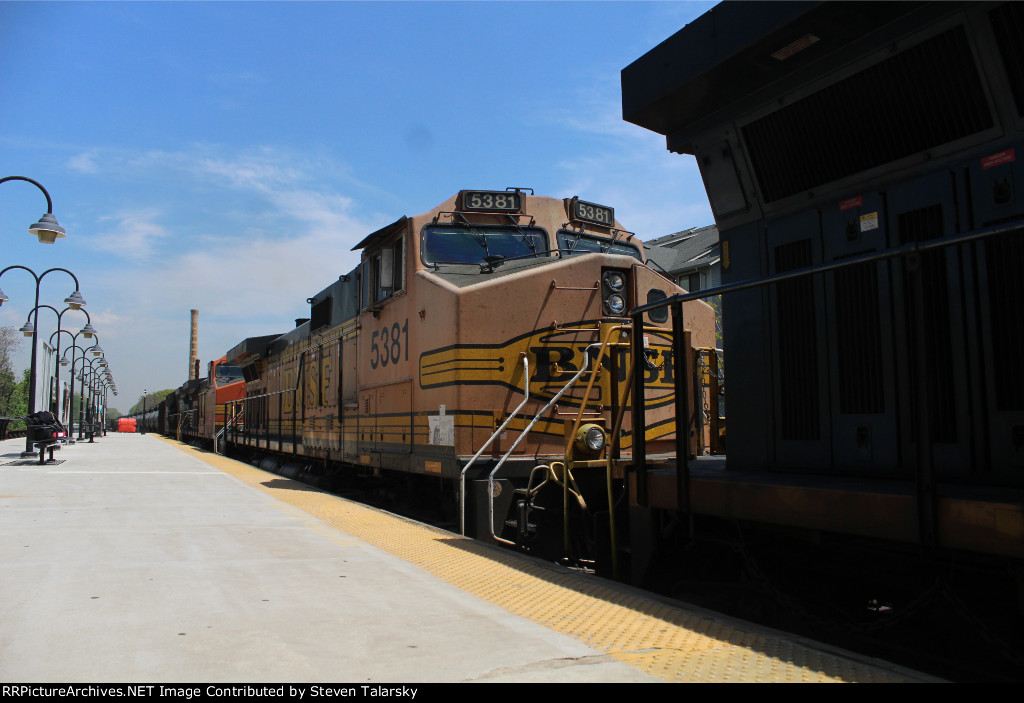 BNSF 5381