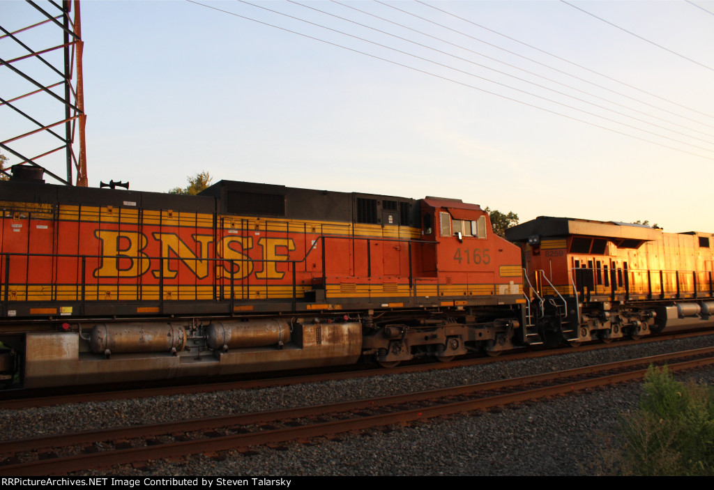 BNSF 4165