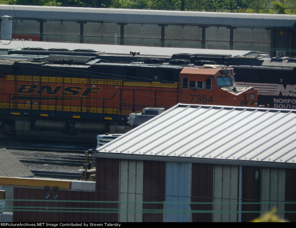 BNSF 7354