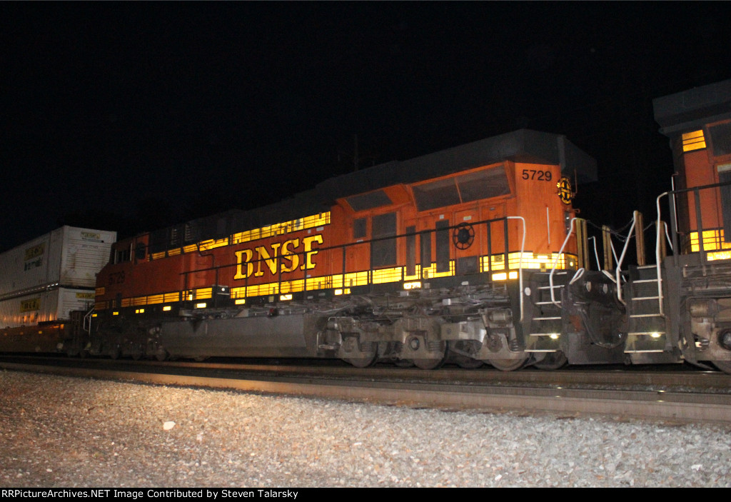 BNSF 5729