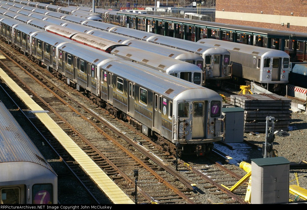 R-62/R-62A waiting for the next call