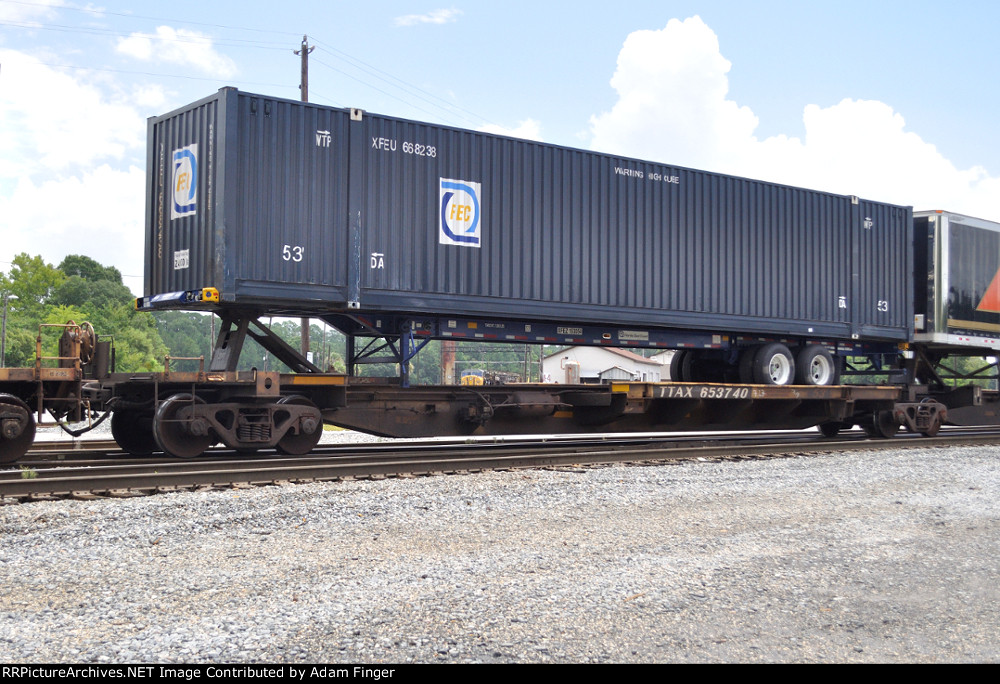 XFEZ 153054 FEC Chassis and Container