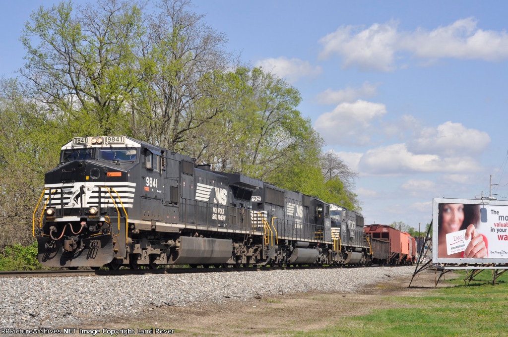 NS 9841 On NS 175 Eastbound