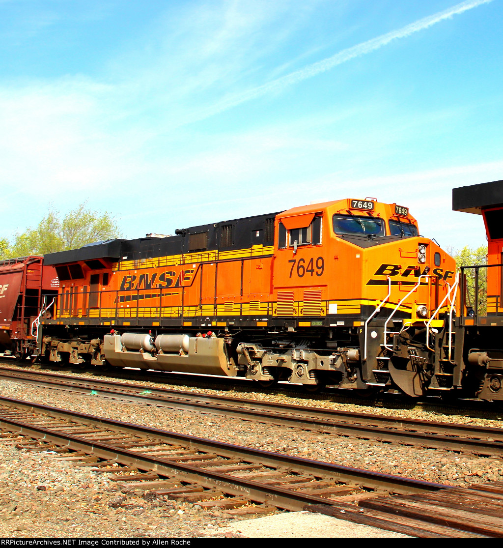 BNSF 7649