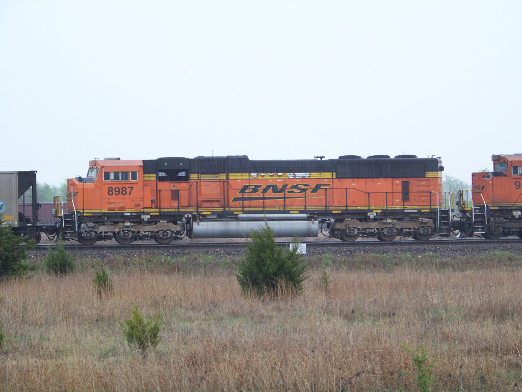 BNSF SD70MAC 8987