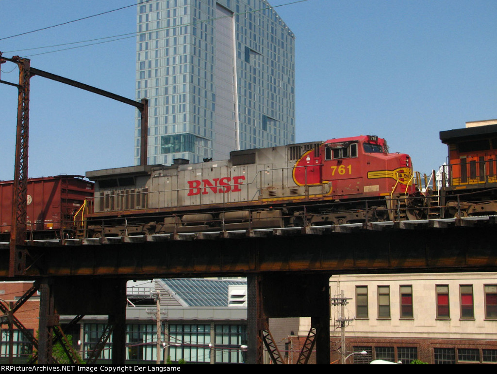 BNSF 761
