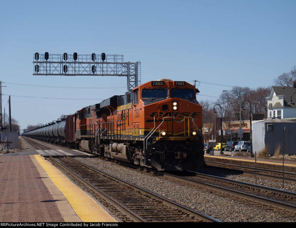 BNSF 7353