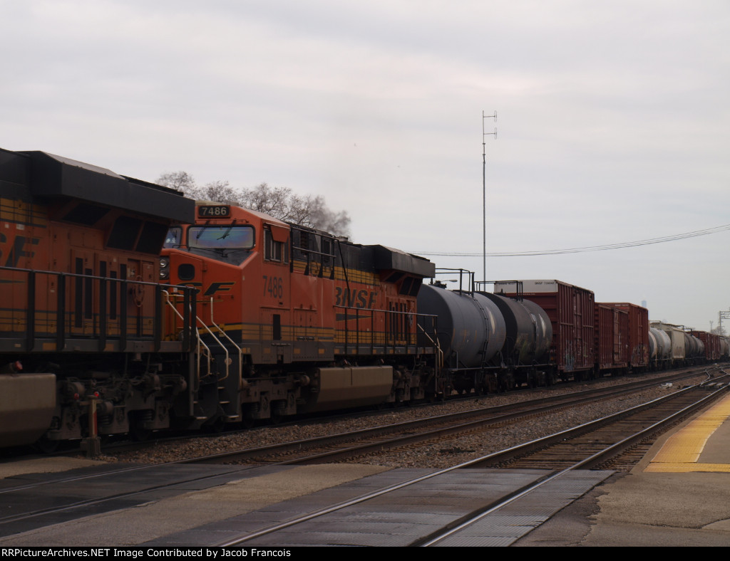 BNSF 7486