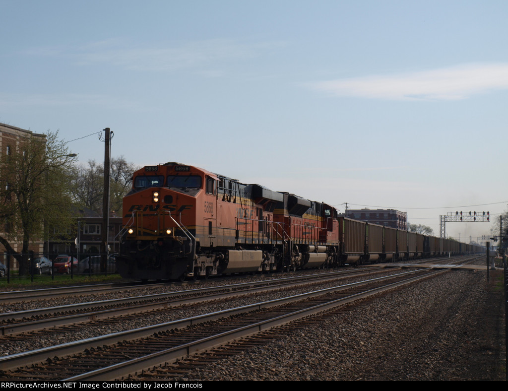 BNSF 5868