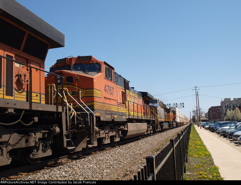 BNSF 4767