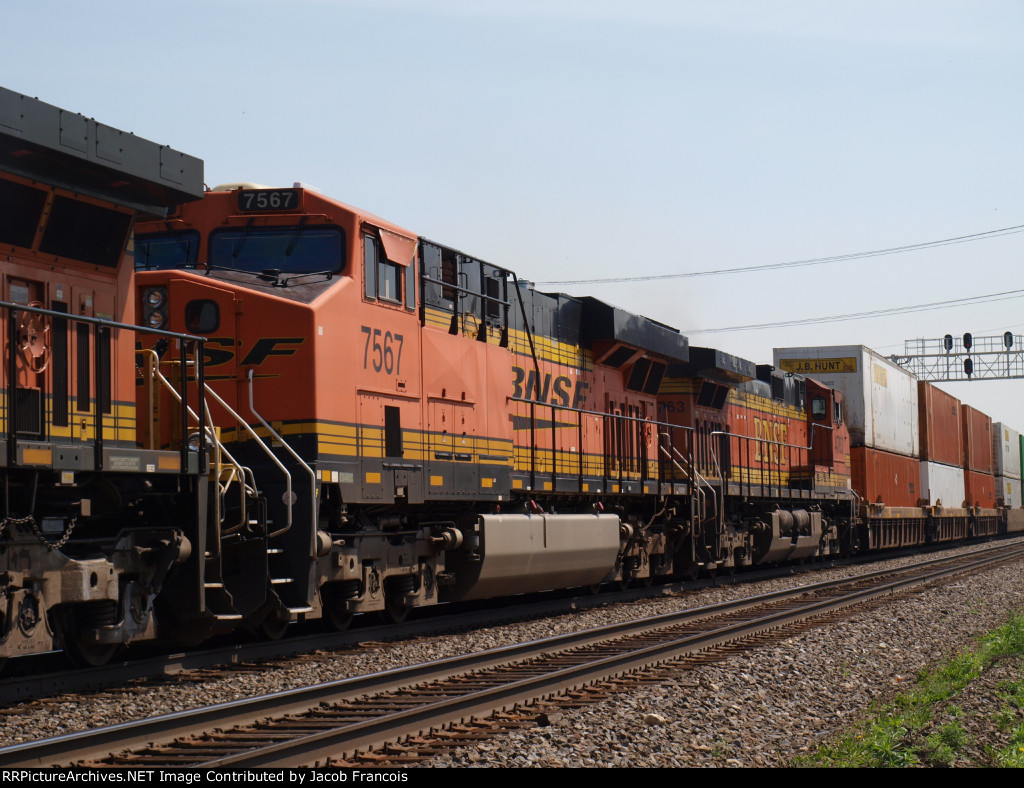 BNSF 7567
