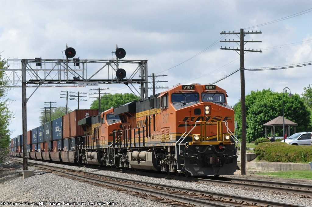 BNSF 8107 East