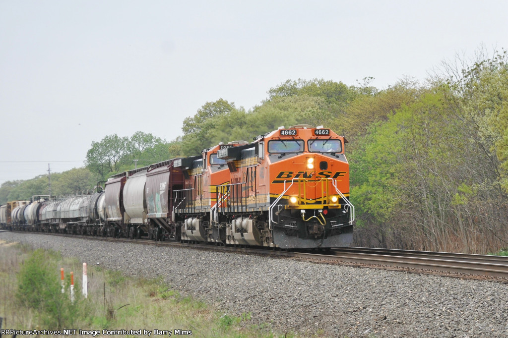 BNSF 4662 East