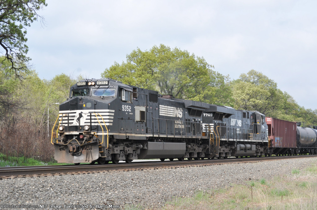 NS 9352 West