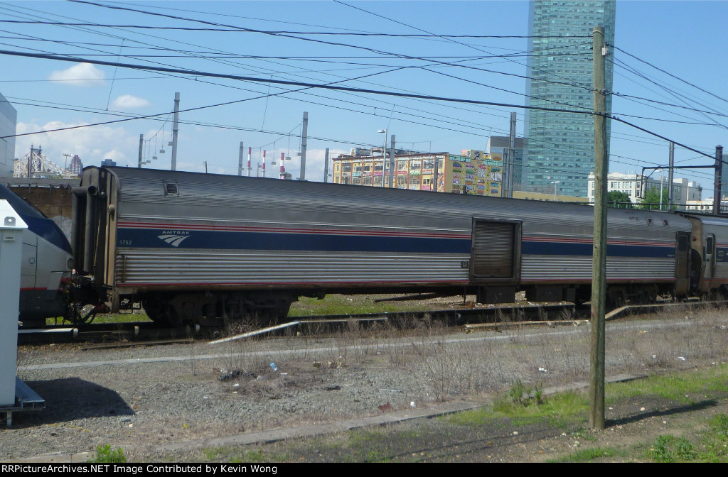 AMTK Baggage Car 1752
