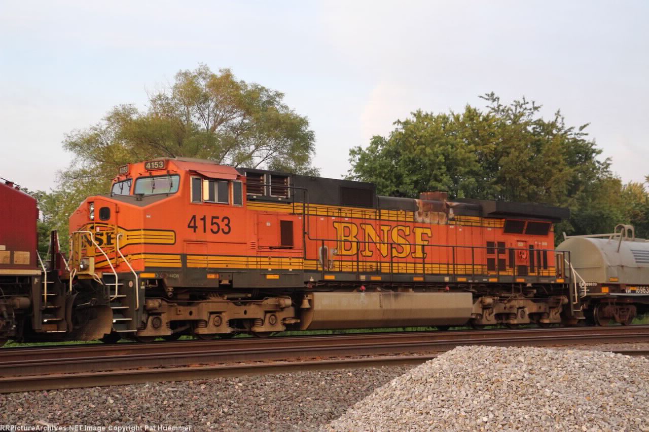 BNSF 4153